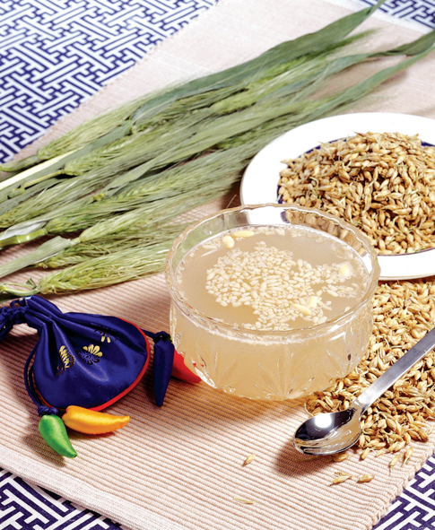 Traditional K-FOOD / Korean Traditional Sikhye, Fascinating the Taste ...